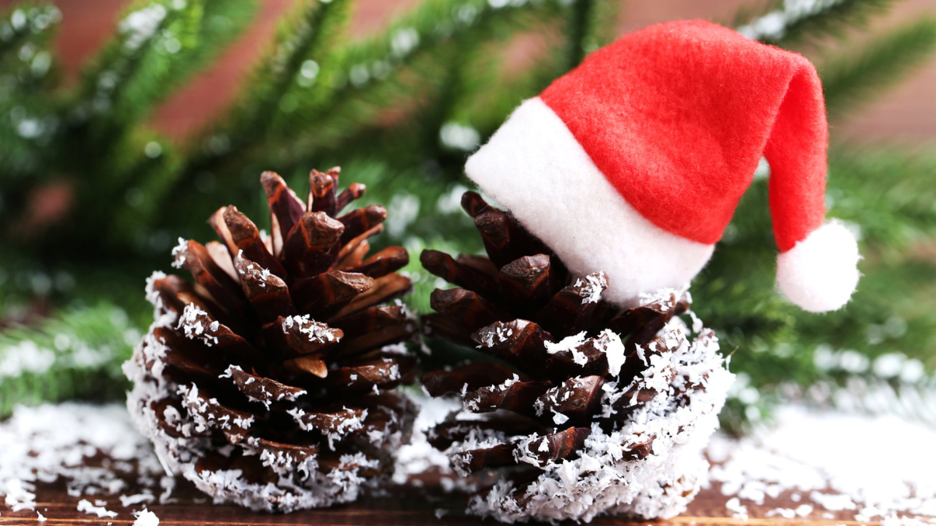 Toboz díszek házilag: karácsonyfadísz, koszorú és angyalka egyszerűen