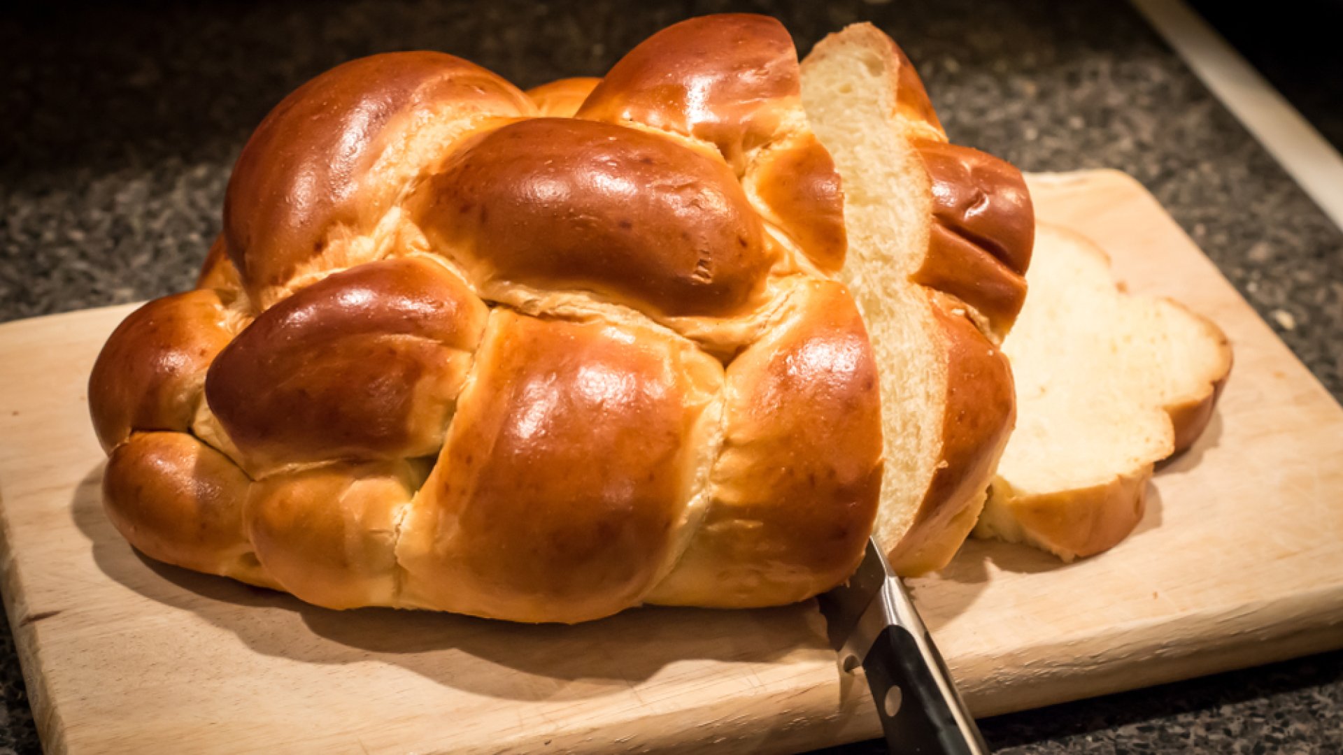 Húsvétra készülve: A tökéletes fonott kalács recept